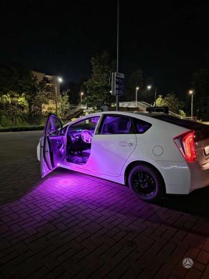 Balts Toyota Prius 2012 Viļņa, ar dzinēja tilpumu 1.80 L un nobraukumu 313 tūkst. km par 6000 €, foto 8 vietnē AUTOMOTO.COM.LV
