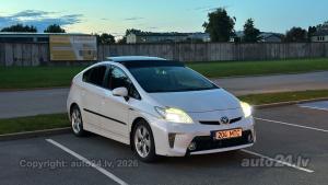 White Toyota Prius 2012 in Tallinn, with an engine capacity of 1.80 L and mileage of 296 thousand km for 10700 €, photo  on AUTOMOTO.COM.LV