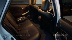 White Toyota Prius 2012 in Tallinn, with an engine capacity of 1.80 L and mileage of 296 thousand km for 10700 €, photo 8 on AUTOMOTO.COM.LV