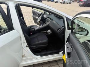 Белый Тойота Приус 2012 в Рига, объемом двигателя 1.80 л и пробегом 225 тыс. км за 8300 €, фото 9 на AUTOMOTO.COM.LV