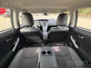 Белый Тойота Приус 2012 в Рига, объемом двигателя 1.80 л и пробегом 225 тыс. км за 8300 €, фото 10 на AUTOMOTO.COM.LV