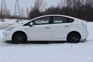 Balts Toyota Prius 2013 Viļņa, ar dzinēja tilpumu 1.80 L un nobraukumu 264 tūkst. km par 7950 €, foto 7 vietnē AUTOMOTO.COM.LV