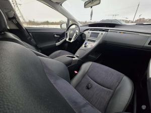 Balts Toyota Prius 2013 Viļņa, ar dzinēja tilpumu 1.80 L un nobraukumu 264 tūkst. km par 7950 €, foto 11 vietnē AUTOMOTO.COM.LV