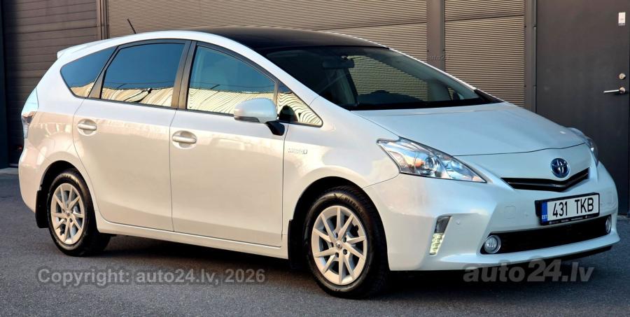 White Toyota Prius 2013 in Tallinn, with an engine capacity of 1.80 L and mileage of 152 thousand km for 11900 €, photo 5 on AUTOMOTO.COM.LV