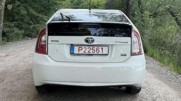 Balts Toyota Prius 2013 Viļņa, ar dzinēja tilpumu 1.80 L un nobraukumu 299 tūkst. km par 5500 €, foto 7 vietnē AUTOMOTO.COM.LV