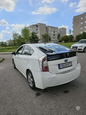 Balts Toyota Prius 2013 Viļņa, ar dzinēja tilpumu 1.80 L un nobraukumu 257 tūkst. km par 5500 €, foto 5 vietnē AUTOMOTO.COM.LV