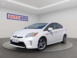 White Toyota Prius 2013 in Vilnius, with an engine capacity of 1.80 L and mileage of 98 thousand km for 8499 €, photo  on AUTOMOTO.COM.LV