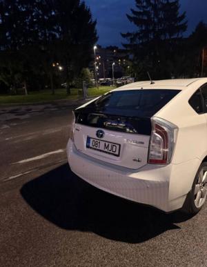 White Toyota Prius 2013 in Tallinn, with an engine capacity of 1.80 L and mileage of 473 thousand km for 4500 €, photo 3 on AUTOMOTO.COM.LV