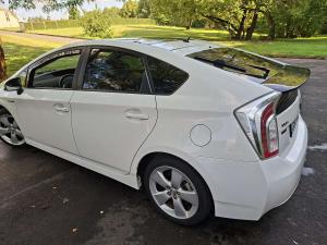 Balts Toyota Prius 2013 Viļņa, ar dzinēja tilpumu 1.80 L un nobraukumu 218 tūkst. km par 8900 €, foto 7 vietnē AUTOMOTO.COM.LV