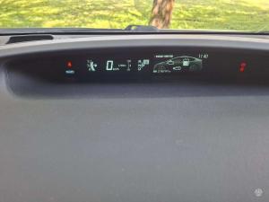 Balts Toyota Prius 2013 Viļņa, ar dzinēja tilpumu 1.80 L un nobraukumu 218 tūkst. km par 8900 €, foto 11 vietnē AUTOMOTO.COM.LV
