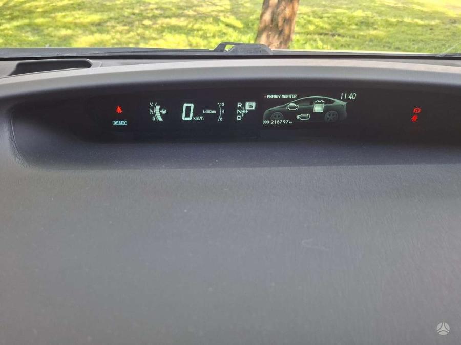 Balts Toyota Prius 2013 Viļņa, ar dzinēja tilpumu 1.80 L un nobraukumu 218 tūkst. km par 8900 €, foto 11 vietnē AUTOMOTO.COM.LV