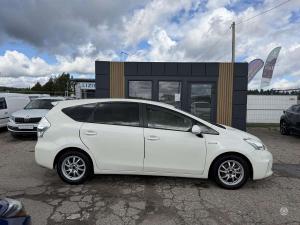 Белый Тойота Приус 2013 в Паневежис, объемом двигателя 1.80 л и пробегом 370 тыс. км за 7000 €, фото 6 на AUTOMOTO.COM.LV