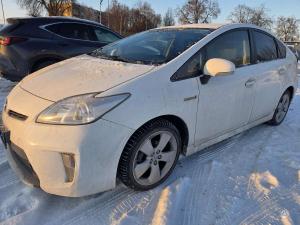 Balts Toyota Prius 2014 Marijampole, ar dzinēja tilpumu 1.80 L un nobraukumu 206 tūkst. km par 9200 €, foto  vietnē AUTOMOTO.COM.LV