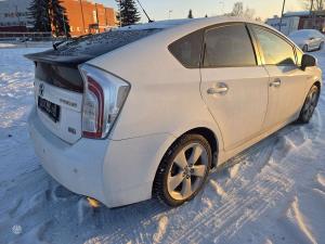 White Toyota Prius 2014 in Marijampole, with an engine capacity of 1.80 L and mileage of 206 thousand km for 9200 €, photo 4 on AUTOMOTO.COM.LV