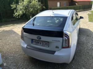 Белый Тойота Приус 2014 в Паневежис, объемом двигателя 1.80 л и пробегом 255 тыс. км за 6500 €, фото  на AUTOMOTO.COM.LV