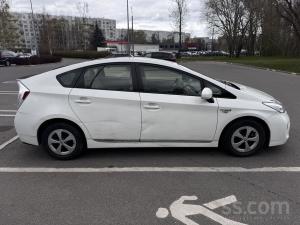 Balts Toyota Prius 2015 Rīga, ar dzinēja tilpumu 1.80 L un nobraukumu 254 tūkst. km par 5100 €, foto 8 vietnē AUTOMOTO.COM.LV