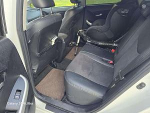 Balts Toyota Prius 2015 Kauņa, ar dzinēja tilpumu 1.80 L un nobraukumu 290 tūkst. km par 6500 €, foto 8 vietnē AUTOMOTO.COM.LV