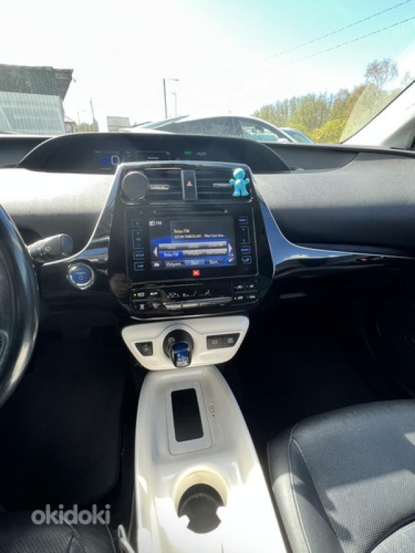 Balts Toyota Prius 2016 Tallina, ar dzinēja tilpumu 72.00 L un nobraukumu 370 tūkst. km par 11500 €, foto 7 vietnē AUTOMOTO.COM.LV