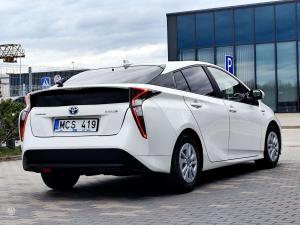 Белый Тойота Приус 2016 в Шяуляй, объемом двигателя 1.80 л и пробегом 265 тыс. км за 9950 €, фото 9 на AUTOMOTO.COM.LV