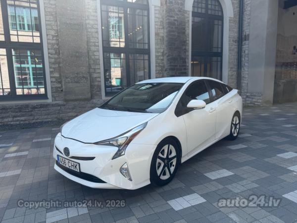 White Toyota Prius 2016 in Tallinn, with an engine capacity of 1.80 L and mileage of 284 thousand km for 12600 €, photo 1 on AUTOMOTO.COM.LV