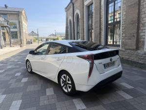 Balts Toyota Prius 2016 Tallina, ar dzinēja tilpumu 1.60 L un nobraukumu 284 tūkst. km par 10880 €, foto 17 vietnē AUTOMOTO.COM.LV
