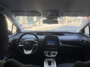 Balts Toyota Prius 2016 Tallina, ar dzinēja tilpumu 1.60 L un nobraukumu 284 tūkst. km par 10880 €, foto 23 vietnē AUTOMOTO.COM.LV