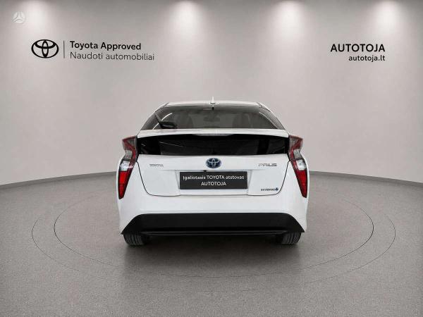Balts Toyota Prius 2016 Kauņa, ar dzinēja tilpumu 1.80 L un nobraukumu 133 tūkst. km par 10900 €, foto 4 vietnē AUTOMOTO.COM.LV