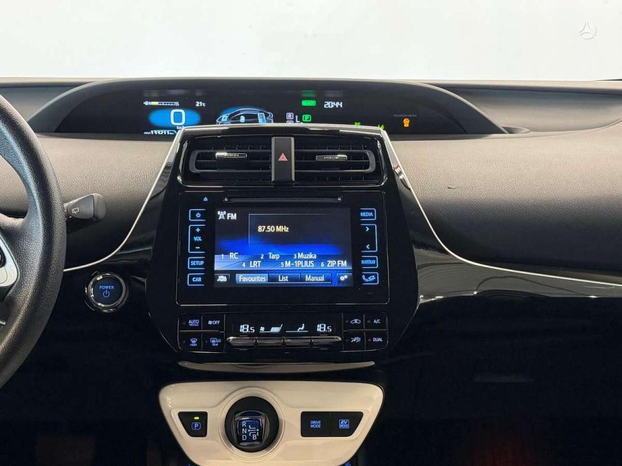 Белый Тойота Приус 2016 в Каунас, объемом двигателя 1.80 л и пробегом 133 тыс. км за 10900 €, фото 15 на AUTOMOTO.COM.LV
