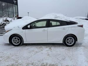 Balts Toyota Prius 2017 Viļņa, ar dzinēja tilpumu 1.80 L un nobraukumu 179 tūkst. km par 13999 €, foto 3 vietnē AUTOMOTO.COM.LV