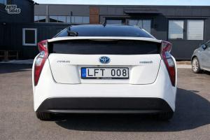 Balts Toyota Prius 2017 Viļņa, ar dzinēja tilpumu 1.80 L un nobraukumu 283 tūkst. km par 14500 €, foto 2 vietnē AUTOMOTO.COM.LV