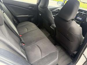 White Toyota Prius 2017 in Siauliai, with an engine capacity of 1.80 L and mileage of 250 thousand km for 9200 €, photo 17 on AUTOMOTO.COM.LV