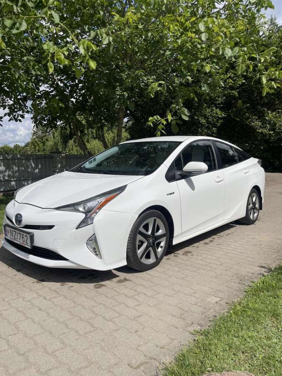 Balts Toyota Prius 2017 Raseiniai, ar dzinēja tilpumu 1.80 L un nobraukumu 201 tūkst. km par 10900 €, foto 3 vietnē AUTOMOTO.COM.LV