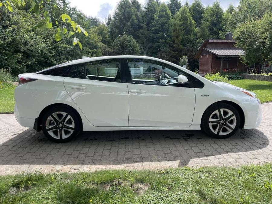 Balts Toyota Prius 2017 Raseiniai, ar dzinēja tilpumu 1.80 L un nobraukumu 201 tūkst. km par 10900 €, foto 8 vietnē AUTOMOTO.COM.LV