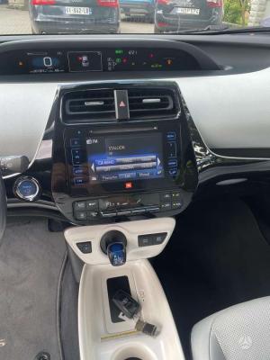 Balts Toyota Prius 2017 Raseiniai, ar dzinēja tilpumu 1.80 L un nobraukumu 201 tūkst. km par 10900 €, foto 21 vietnē AUTOMOTO.COM.LV