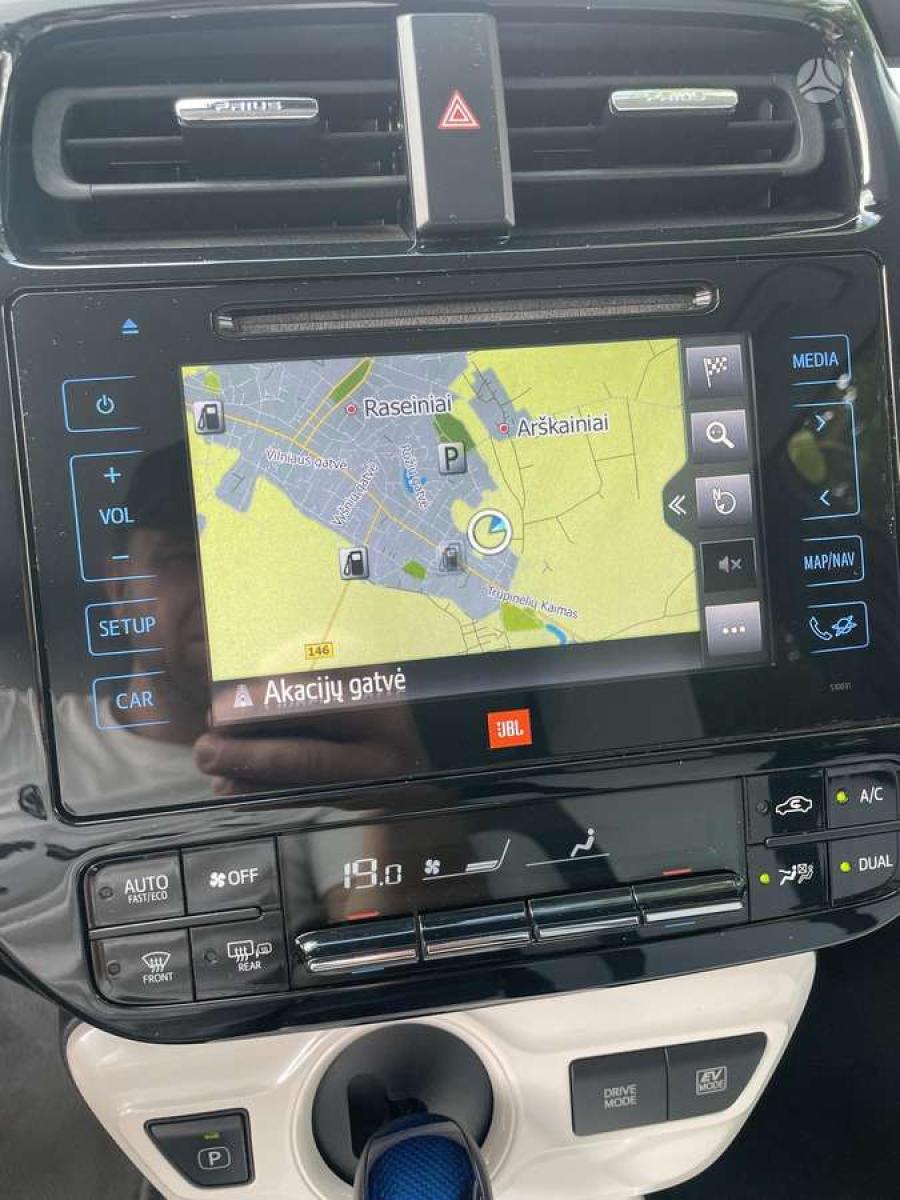Balts Toyota Prius 2017 Raseiniai, ar dzinēja tilpumu 1.80 L un nobraukumu 201 tūkst. km par 10900 €, foto 26 vietnē AUTOMOTO.COM.LV