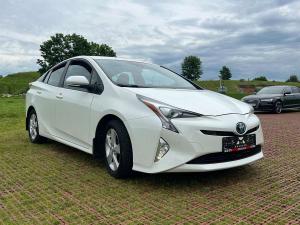 Balts Toyota Prius 2017 Kauņa, ar dzinēja tilpumu 1.80 L un nobraukumu 278 tūkst. km par 9999 €, foto 3 vietnē AUTOMOTO.COM.LV