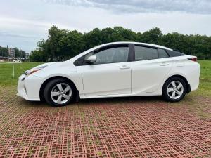 Balts Toyota Prius 2017 Kauņa, ar dzinēja tilpumu 1.80 L un nobraukumu 278 tūkst. km par 9999 €, foto 8 vietnē AUTOMOTO.COM.LV
