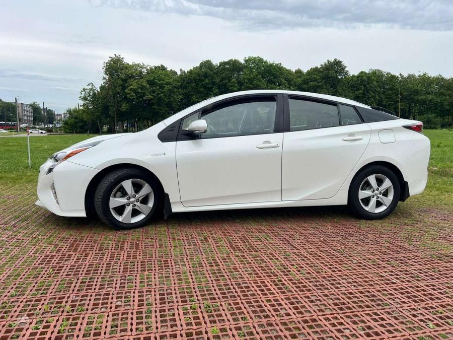 Balts Toyota Prius 2017 Kauņa, ar dzinēja tilpumu 1.80 L un nobraukumu 278 tūkst. km par 9999 €, foto 8 vietnē AUTOMOTO.COM.LV