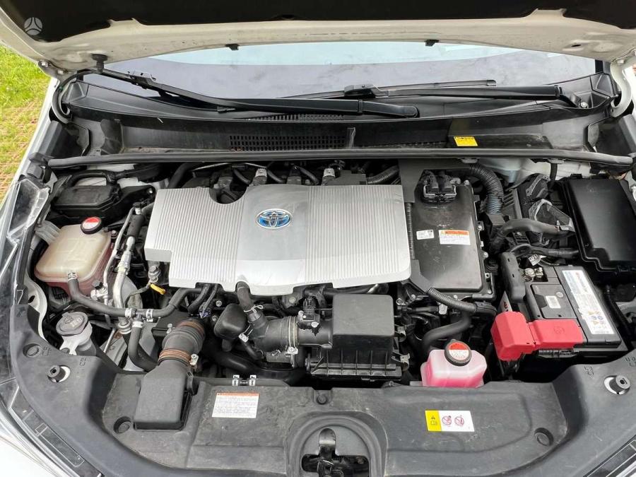 Balts Toyota Prius 2017 Kauņa, ar dzinēja tilpumu 1.80 L un nobraukumu 278 tūkst. km par 9999 €, foto 13 vietnē AUTOMOTO.COM.LV