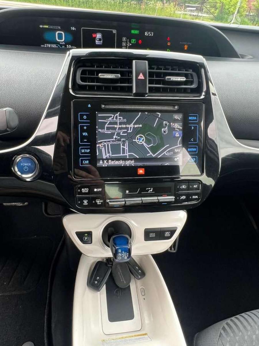 Balts Toyota Prius 2017 Kauņa, ar dzinēja tilpumu 1.80 L un nobraukumu 278 tūkst. km par 9999 €, foto 16 vietnē AUTOMOTO.COM.LV