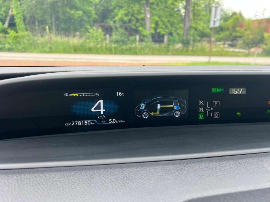 Balts Toyota Prius 2017 Kauņa, ar dzinēja tilpumu 1.80 L un nobraukumu 278 tūkst. km par 9999 €, foto 17 vietnē AUTOMOTO.COM.LV