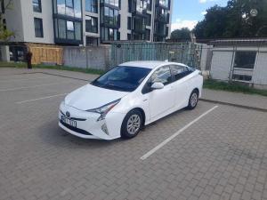 Белый Тойота Приус 2017 в Каунас, объемом двигателя 1.80 л и пробегом 324 тыс. км за 9500 €, фото 4 на AUTOMOTO.COM.LV