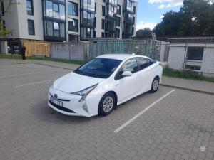 Белый Тойота Приус 2017 в Каунас, объемом двигателя 1.80 л и пробегом 324 тыс. км за 9500 €, фото 6 на AUTOMOTO.COM.LV