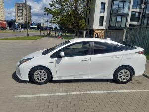 Белый Тойота Приус 2017 в Каунас, объемом двигателя 1.80 л и пробегом 324 тыс. км за 9500 €, фото 8 на AUTOMOTO.COM.LV