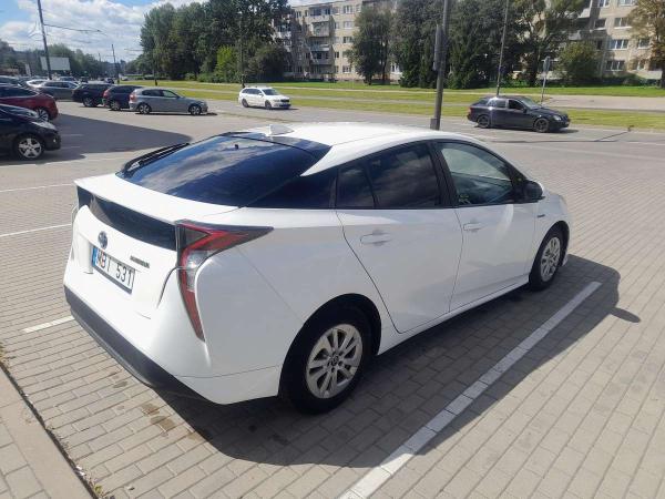 Balts Toyota Prius 2017 Kauņa, ar dzinēja tilpumu 1.80 L un nobraukumu 324 tūkst. km par 9500 €, foto 11 vietnē AUTOMOTO.COM.LV