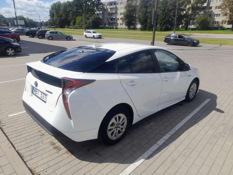 Белый Тойота Приус 2017 в Каунас, объемом двигателя 1.80 л и пробегом 324 тыс. км за 9500 €, фото 11 на AUTOMOTO.COM.LV