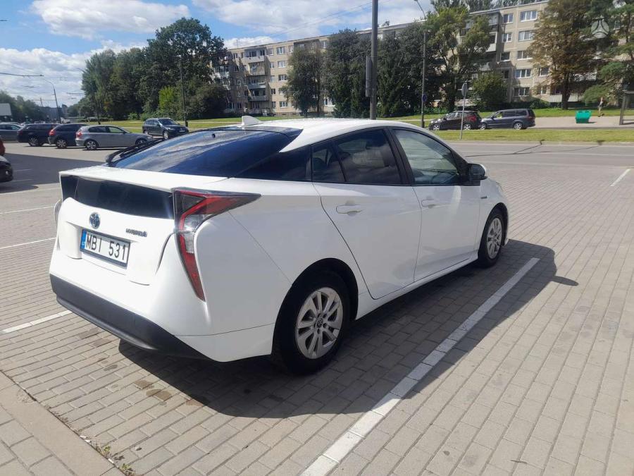 Белый Тойота Приус 2017 в Каунас, объемом двигателя 1.80 л и пробегом 324 тыс. км за 9500 €, фото 12 на AUTOMOTO.COM.LV