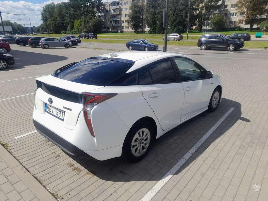 Белый Тойота Приус 2017 в Каунас, объемом двигателя 1.80 л и пробегом 324 тыс. км за 9500 €, фото 13 на AUTOMOTO.COM.LV