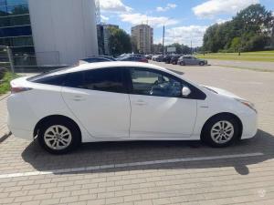 Белый Тойота Приус 2017 в Каунас, объемом двигателя 1.80 л и пробегом 324 тыс. км за 9500 €, фото 15 на AUTOMOTO.COM.LV