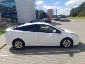 Белый Тойота Приус 2017 в Каунас, объемом двигателя 1.80 л и пробегом 324 тыс. км за 9500 €, фото 19 на AUTOMOTO.COM.LV